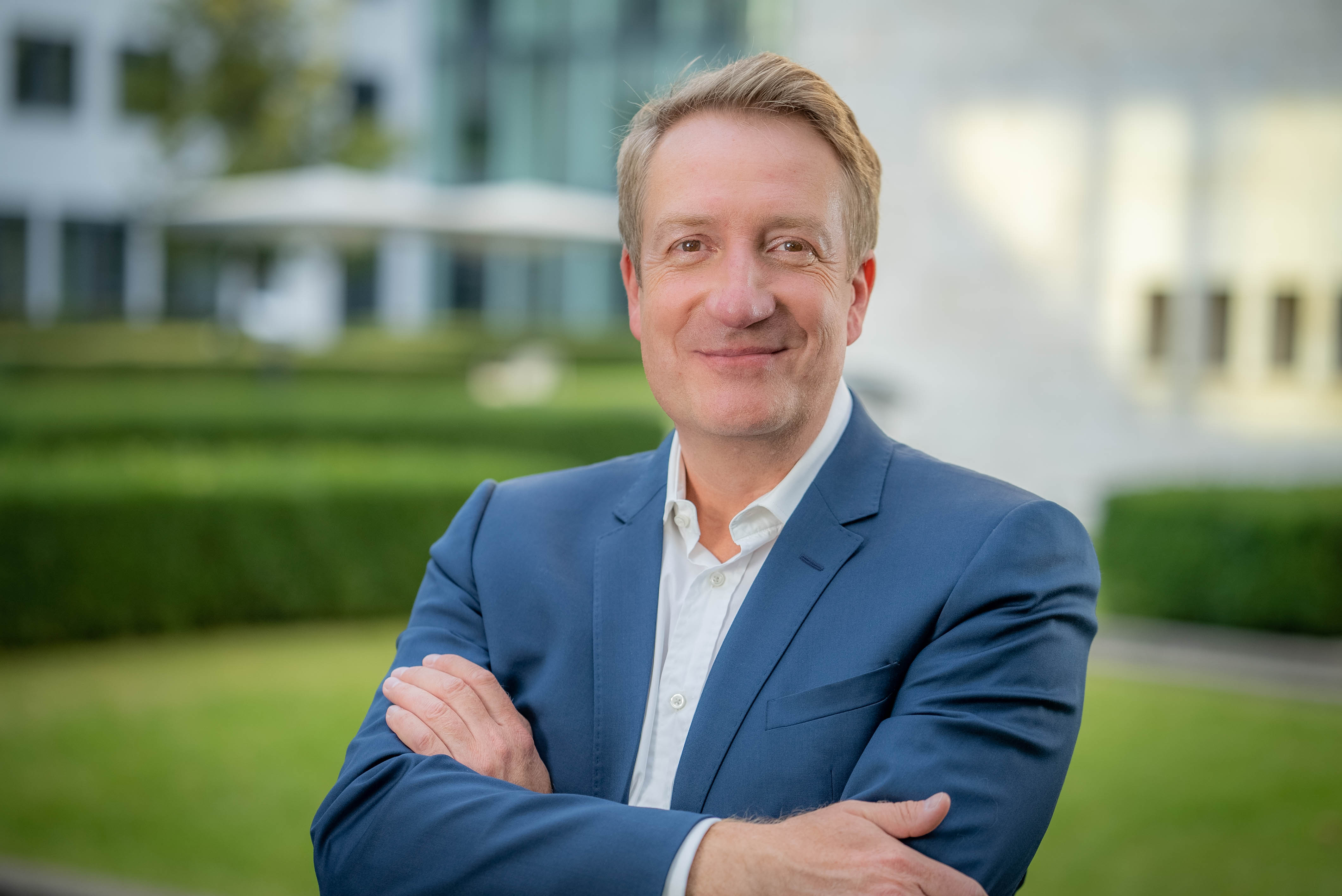 Automotive Industry - Consulting & Transformation | Capgemini